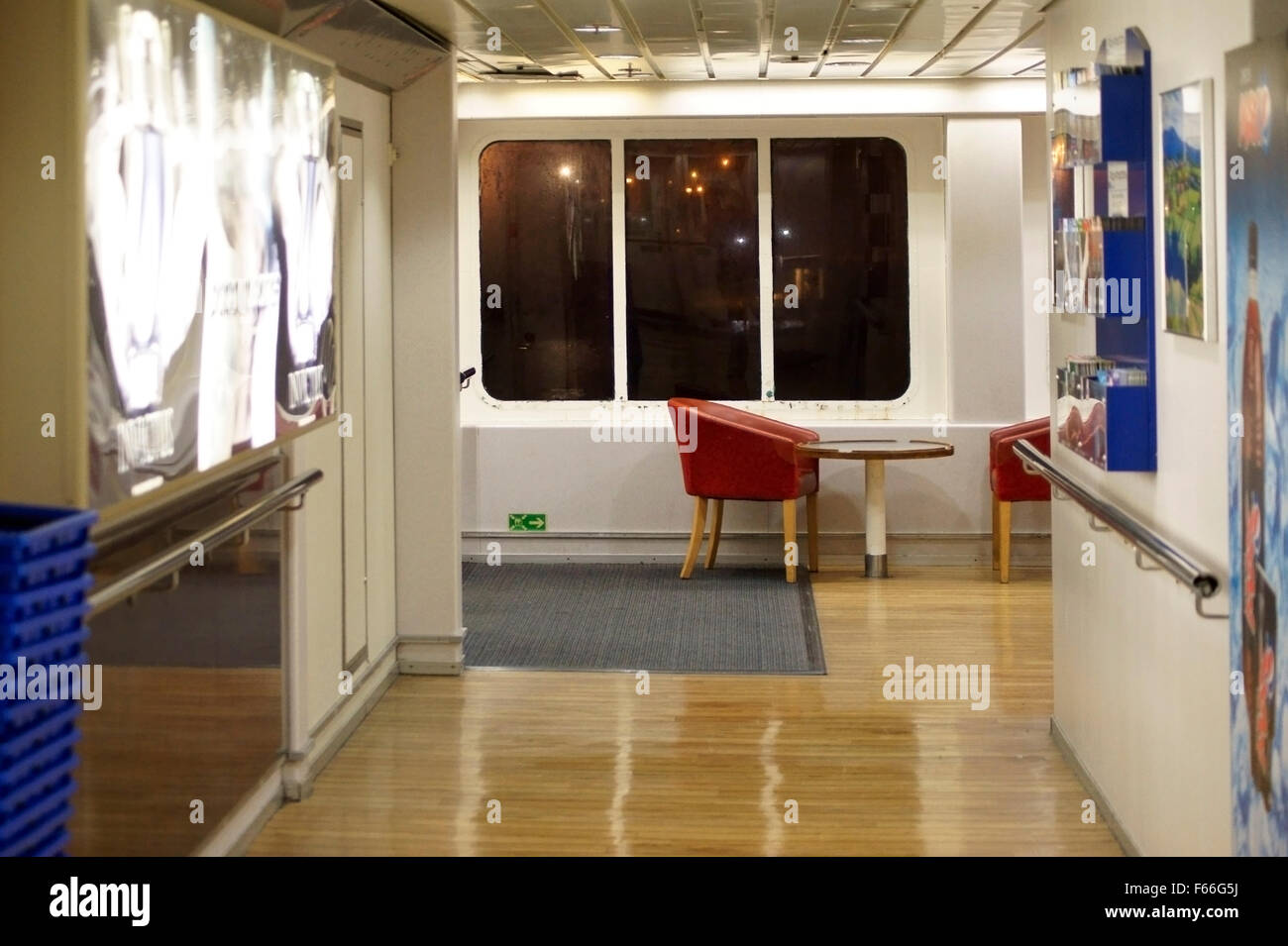 Ferry Table Seating High Resolution Stock Photography and Images - Alamy