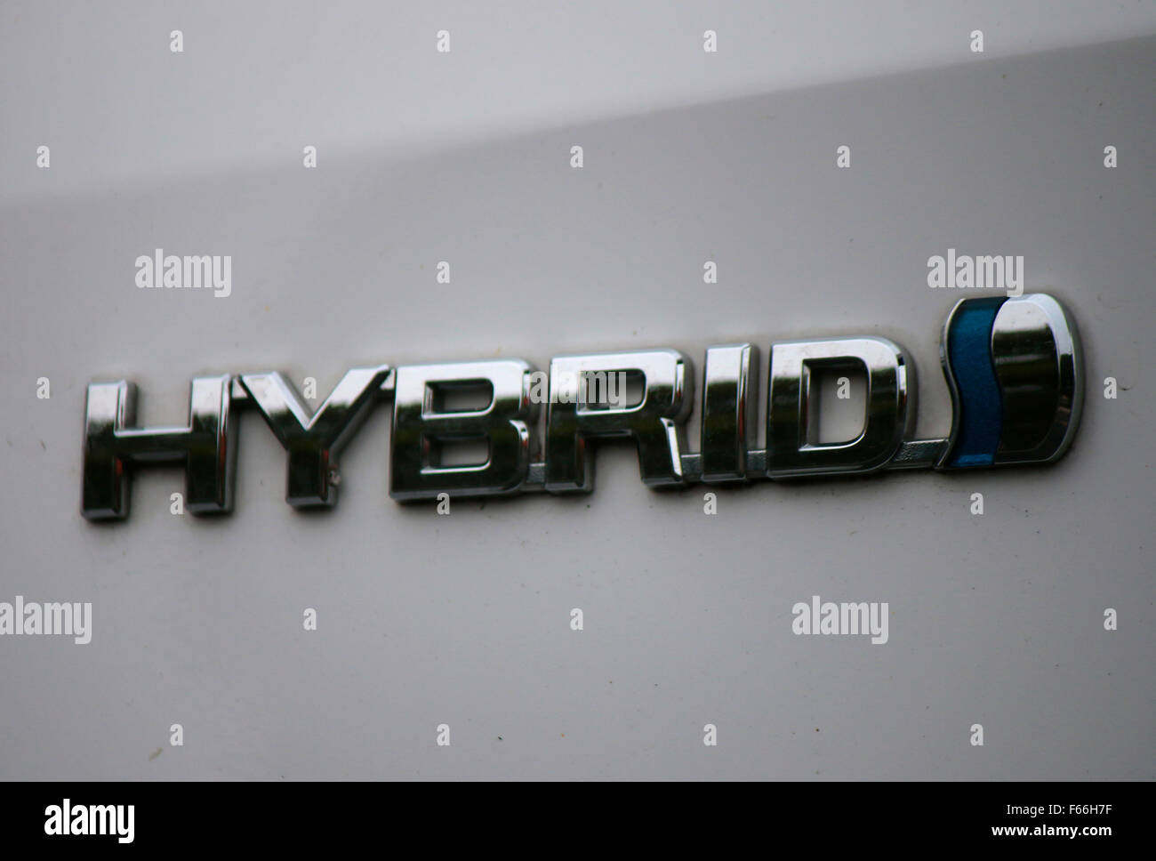 Hybrid car logo hi-res stock photography and images - Alamy