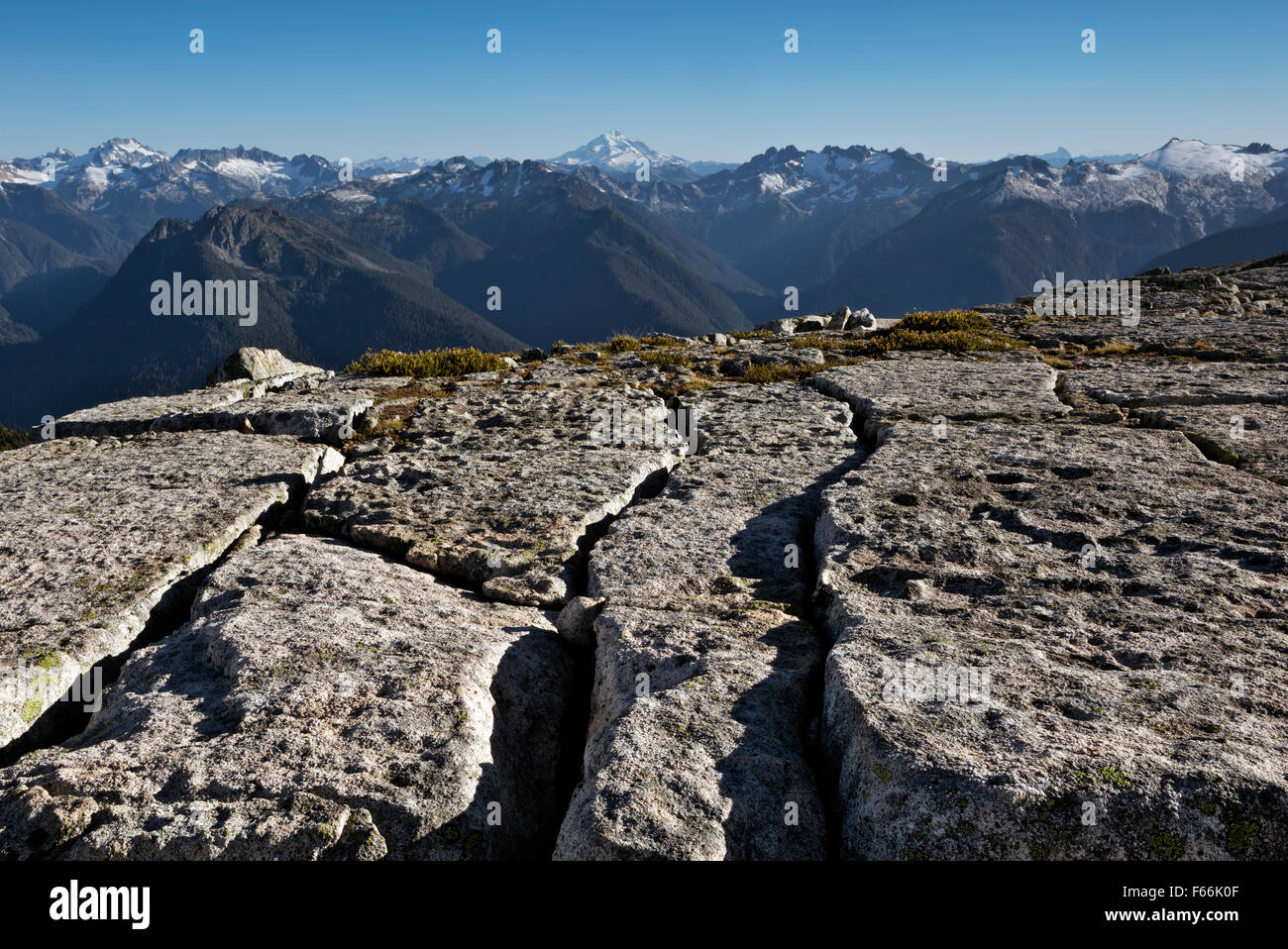 Fractured Rocks High Resolution Stock Photography and Images - Alamy