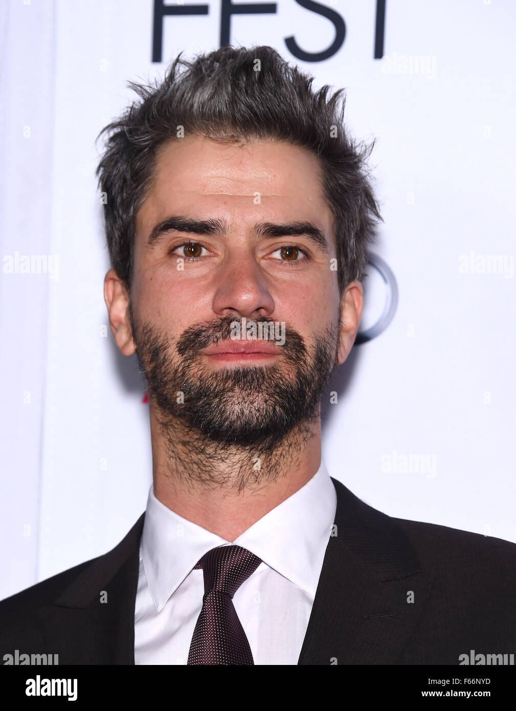 Hollywood, California, USA. 12th Nov, 2015. Hamish Linklater arrives ...