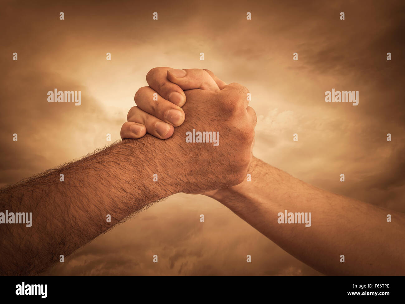 Teamwork help hi-res stock photography and images - Alamy