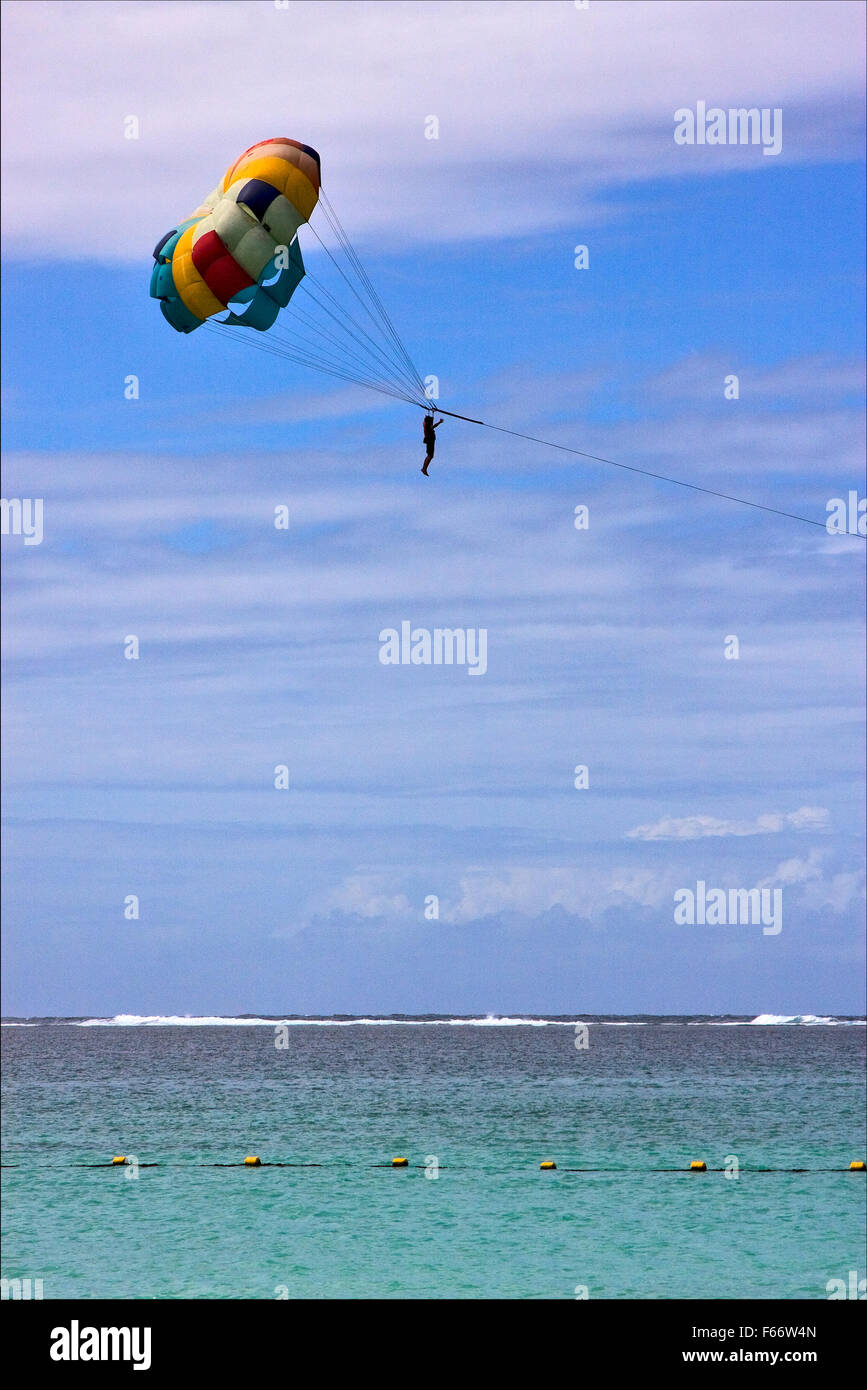 parachute mauritius belle mare water skiing in the indian ocean Stock ...