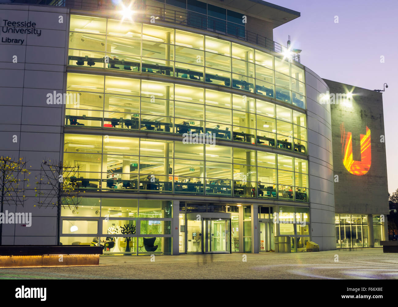 Teesside University library at dusk. Middlesbrough, north east England ...