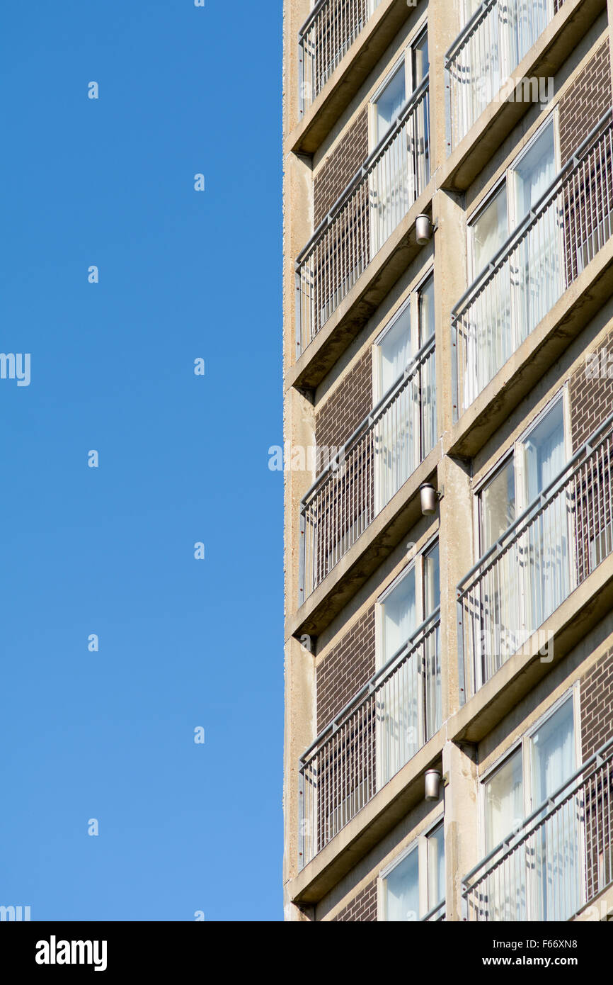 High rise building seaside city hi-res stock photography and images - Alamy