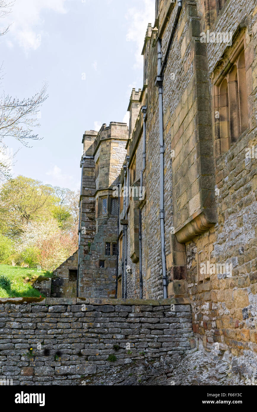 Haddon Hall Derbyshire Elizabethan Charm Pride and Prejudice Tourism ...