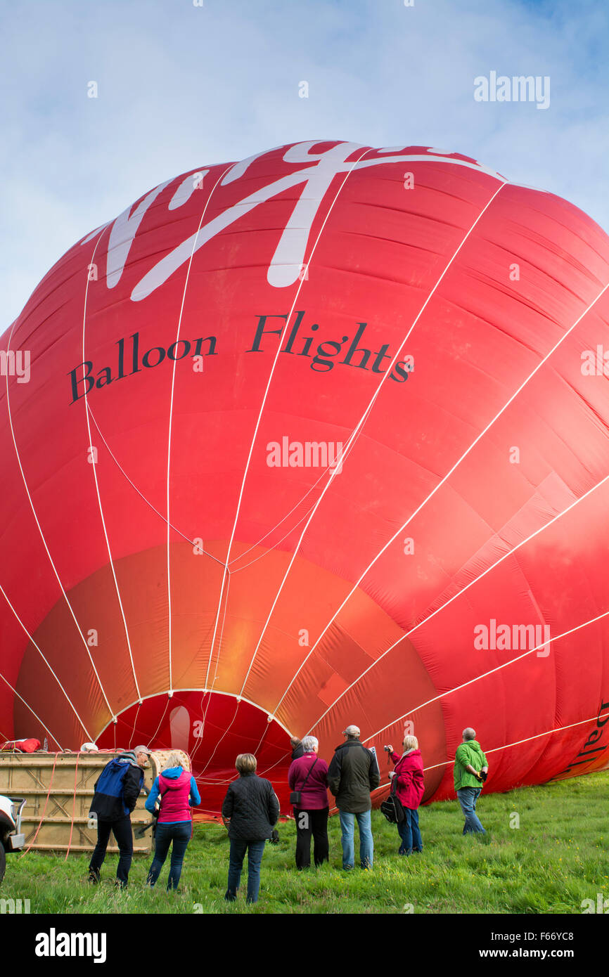 Deflate hot air balloon hi-res stock photography and images - Alamy