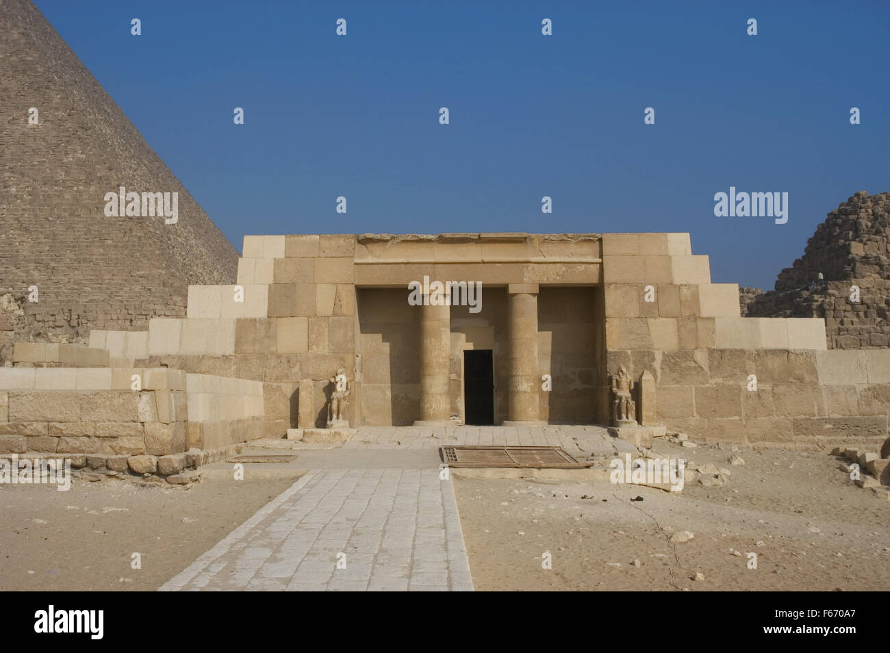 Egyptian Art. Giza's Valley. Mastaba of the queen Meresankh III (2558 ...