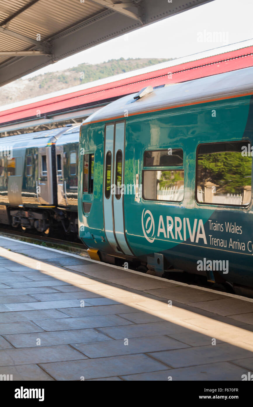 Arriva Trains Wales train stopped at Swansea train station, railway ...