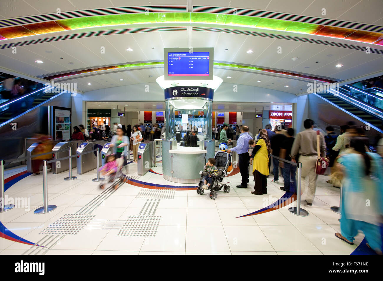 Dubai Metro station concourse busy with people Stock Photo - Alamy