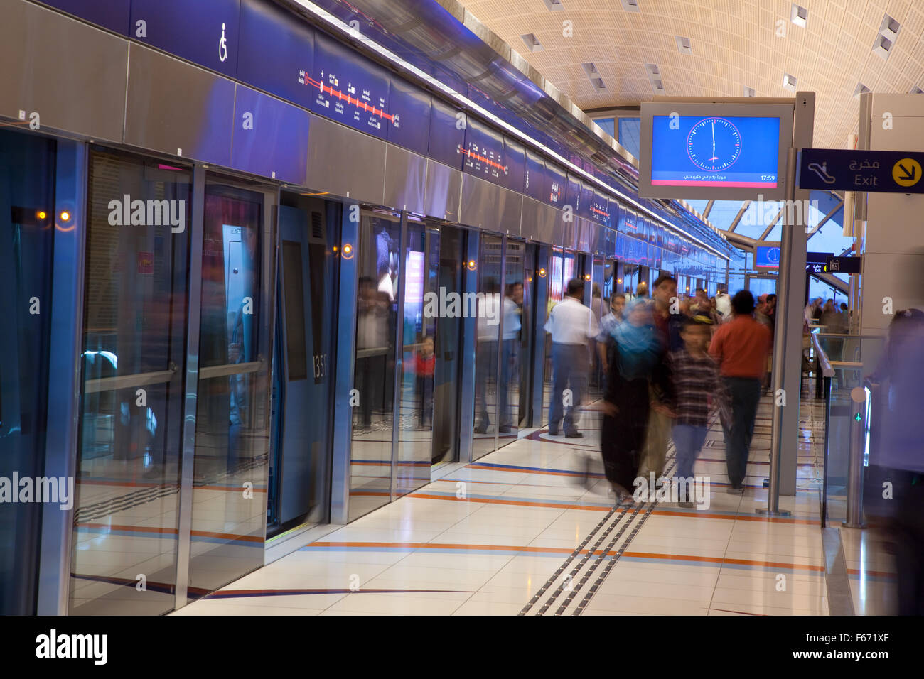 Dubai Metro Station platform with train at platform Stock Photo - Alamy
