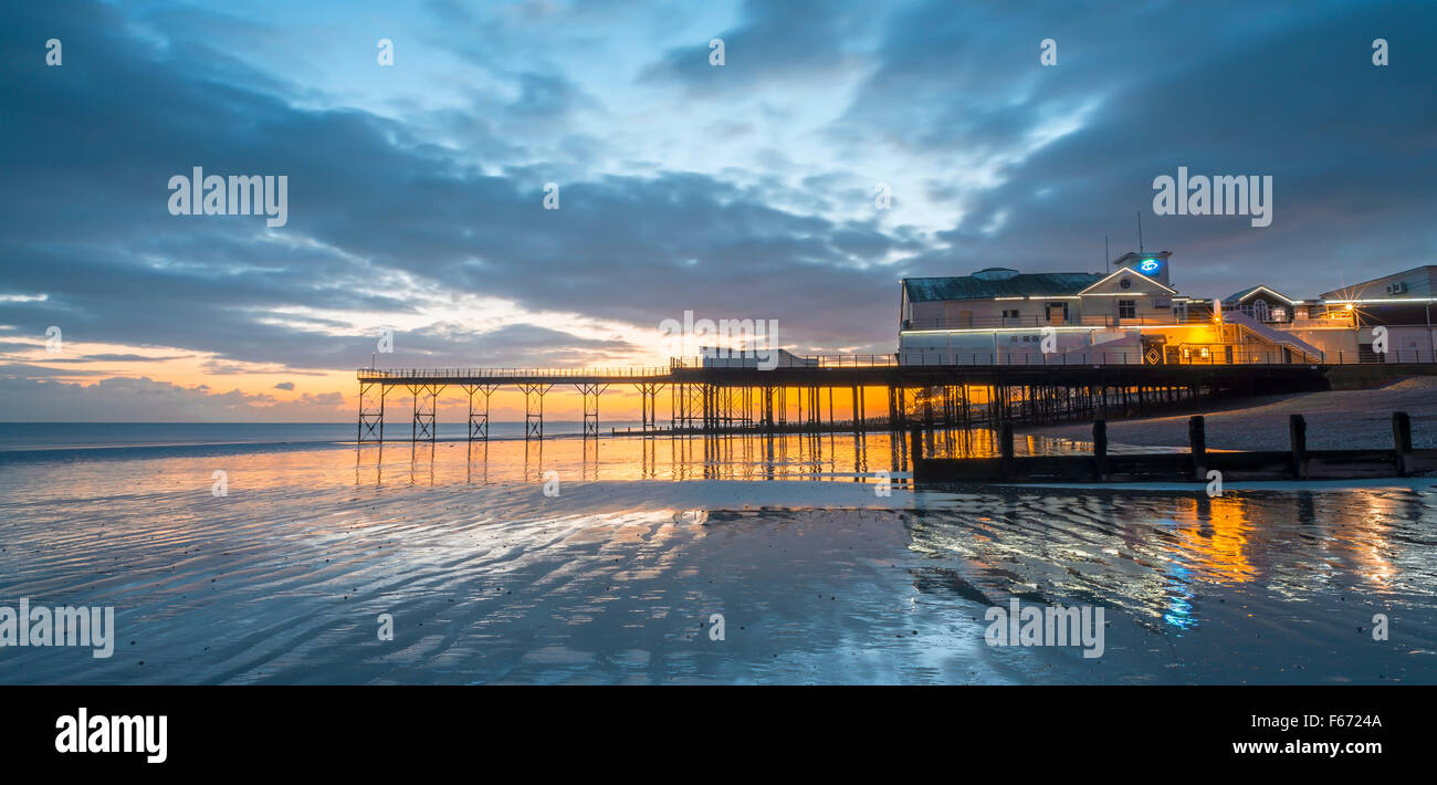 Bognor pier hi-res stock photography and images - Alamy