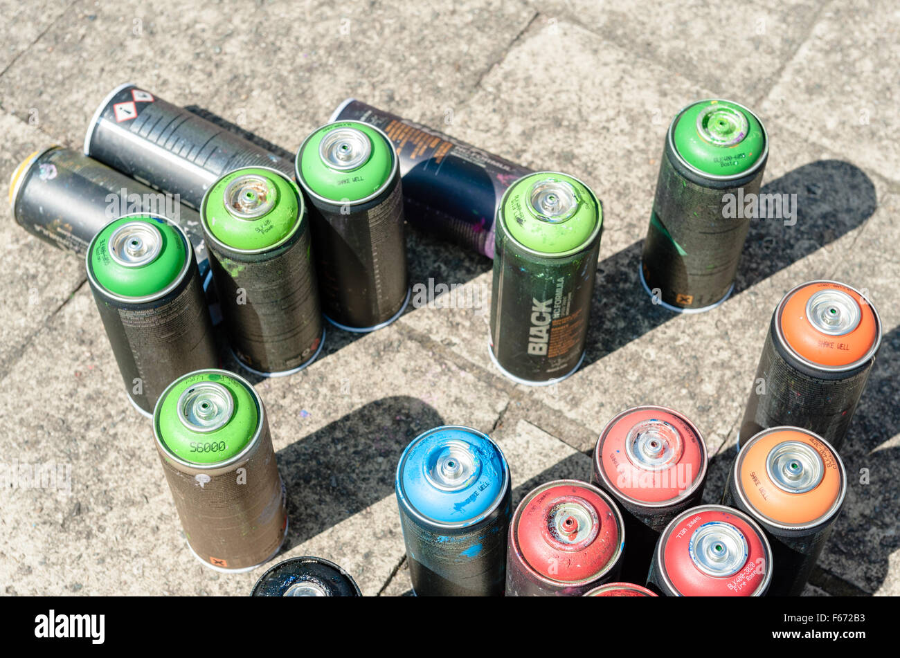Spray cans hi-res stock photography and images - Alamy