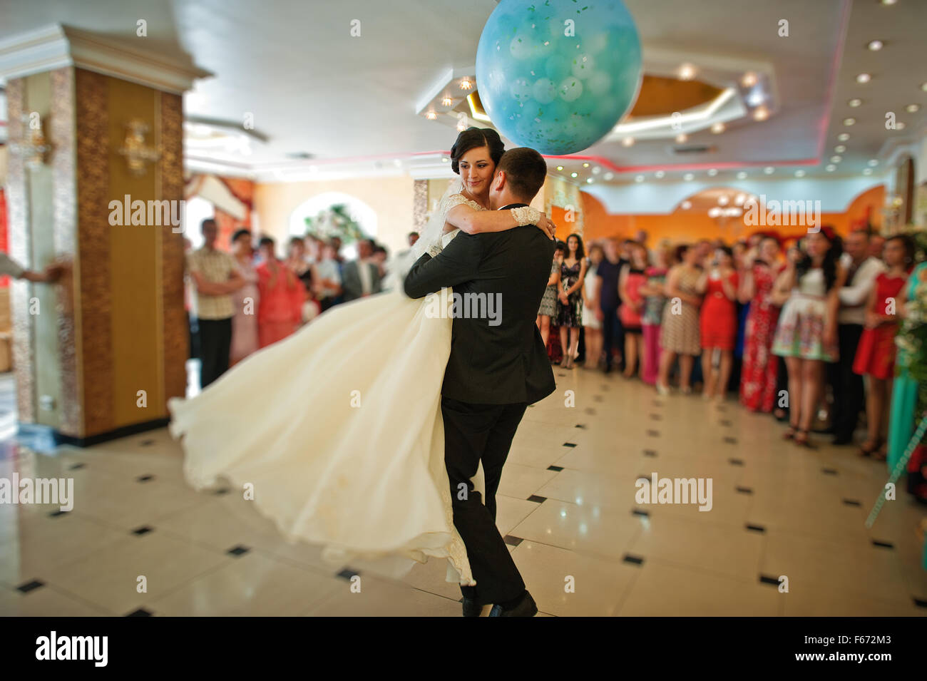 First wedding dance Stock Photo - Alamy