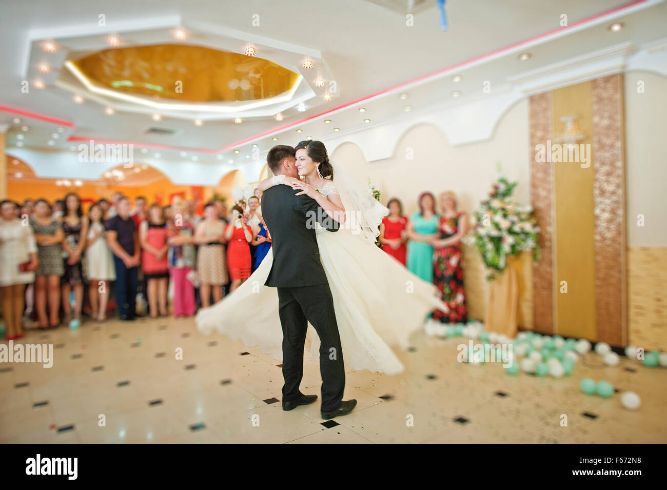 First wedding dance Stock Photo - Alamy