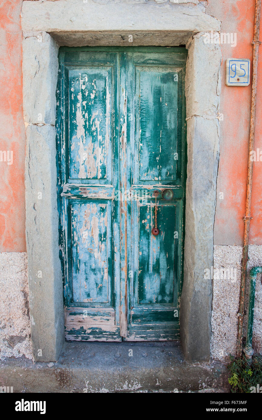Italian door hi-res stock photography and images - Alamy
