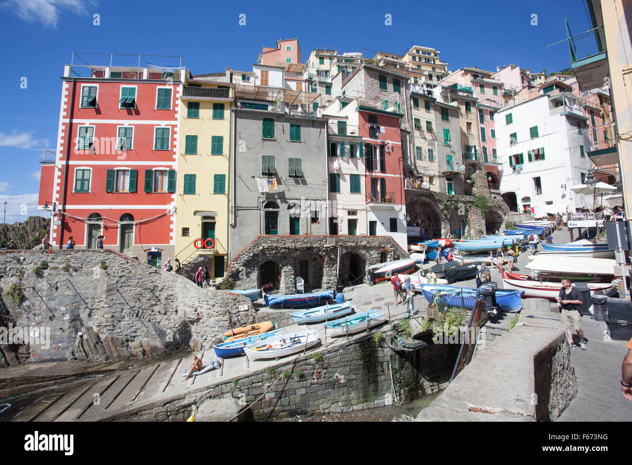 Pretty manarola hi-res stock photography and images - Alamy