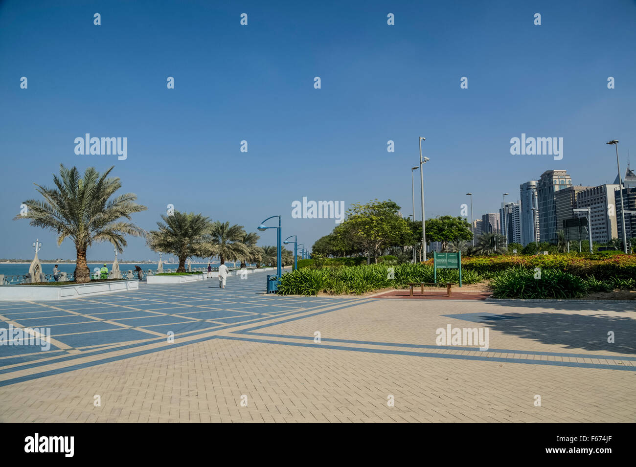 Abu Dhabi corniche and promenade Stock Photo - Alamy