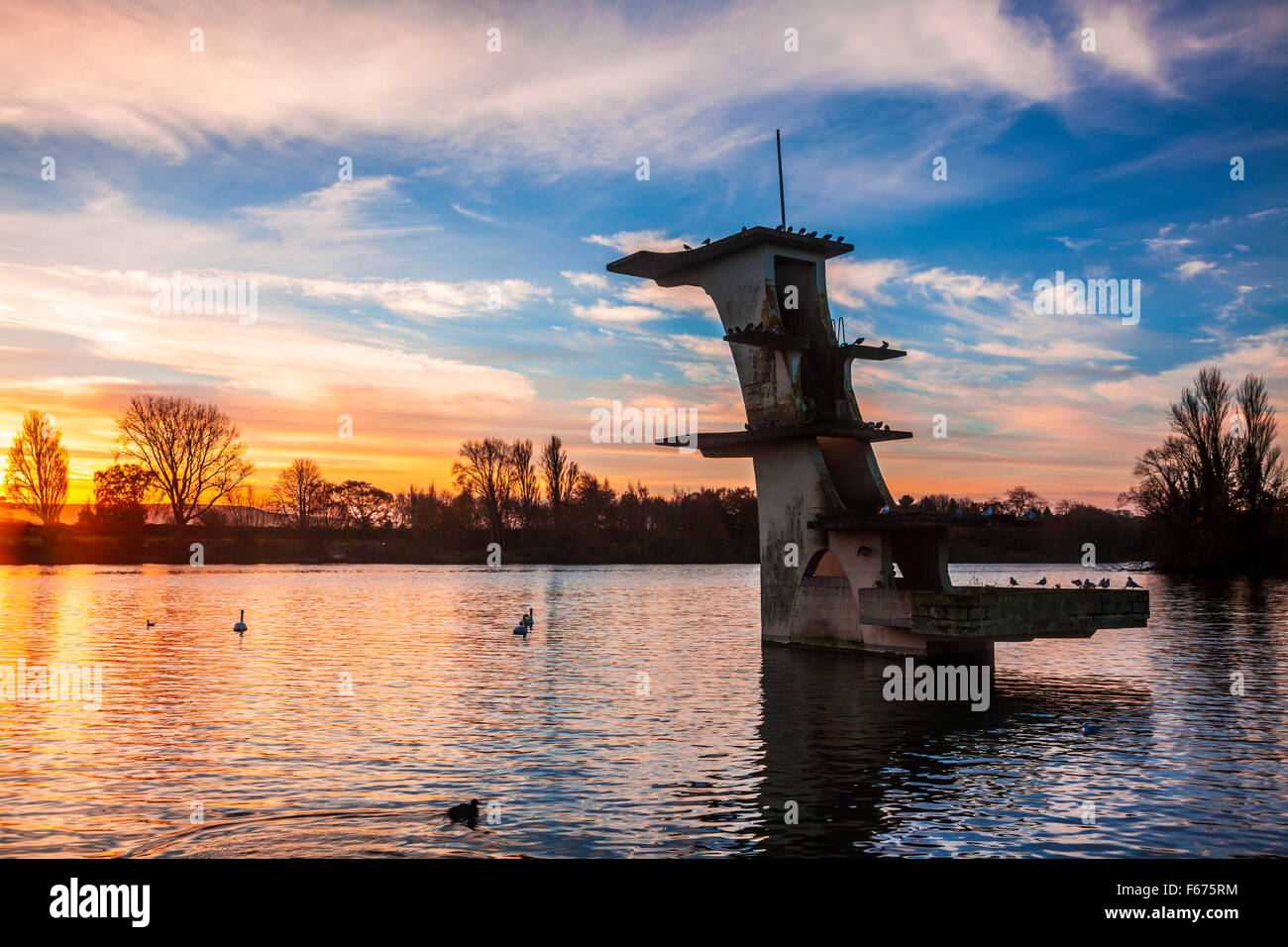 Coate water park swindon landscape hi-res stock photography and images ...