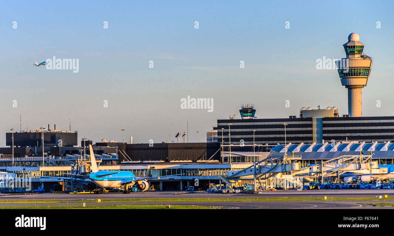 Schiphol airport amsterdam sign hi-res stock photography and images - Alamy