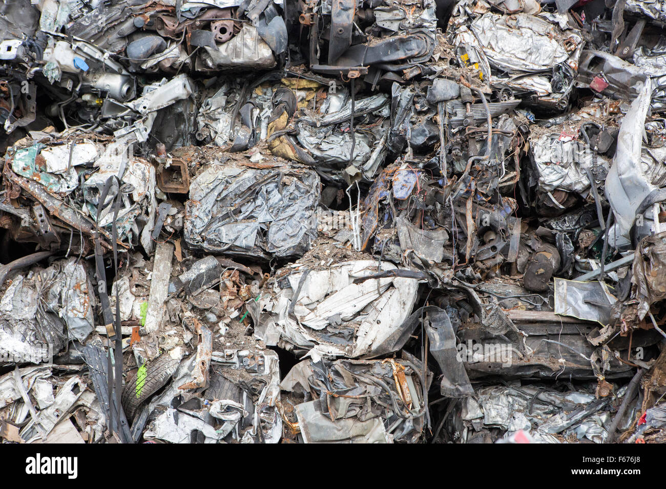 Car scrap yard hi-res stock photography and images - Alamy