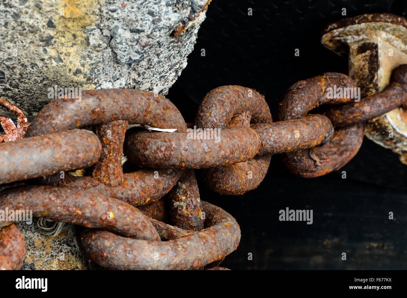 Rusty Steel Chain Detail Stock Photo - Alamy