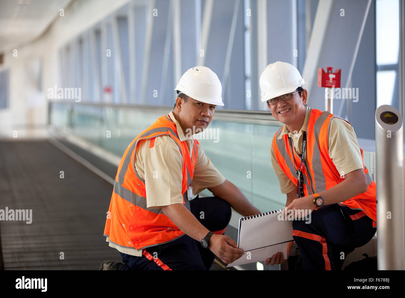 Engineering staff on Dubai Metro Stock Photo - Alamy