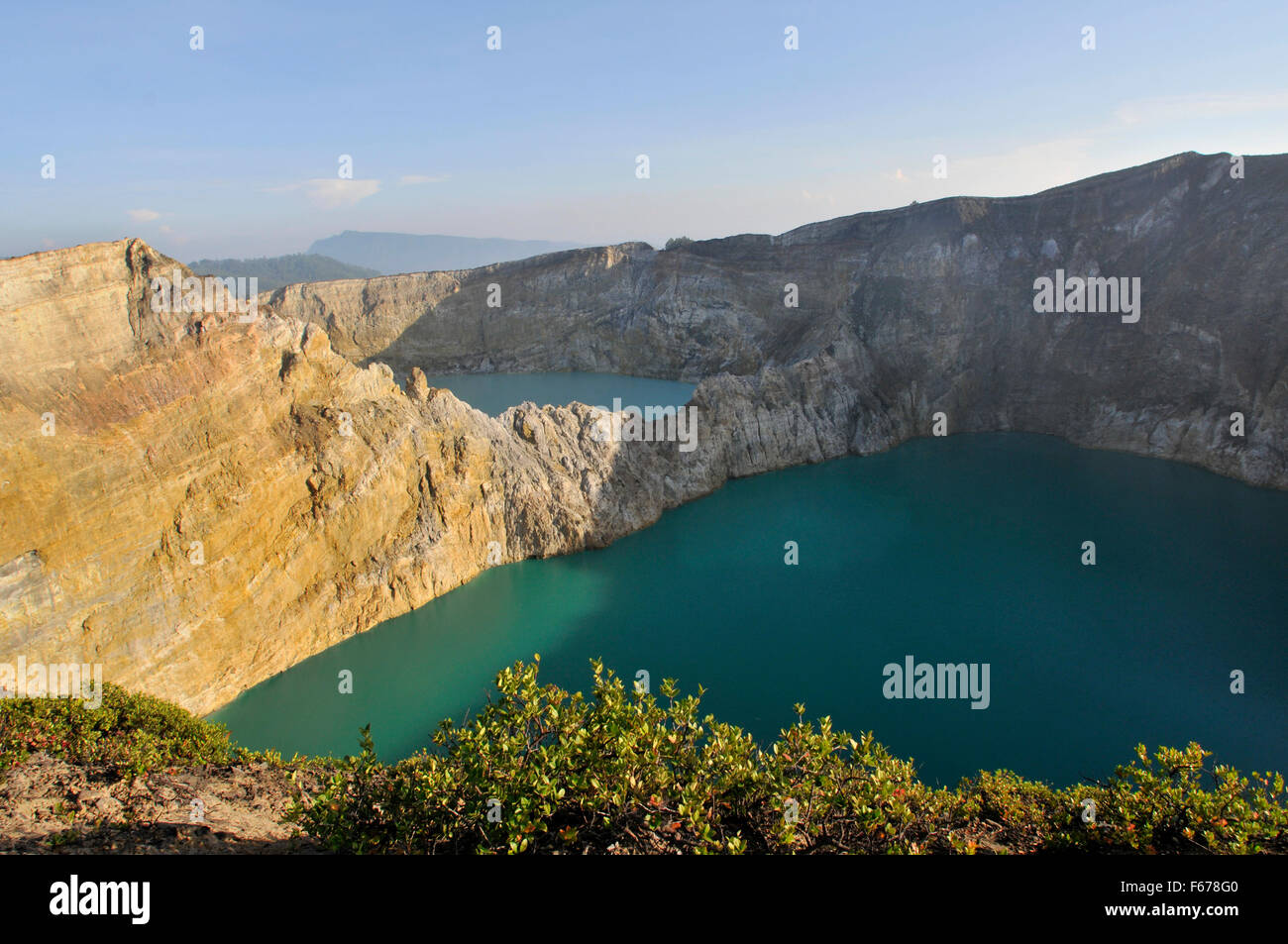 Kelimutu vulcano Flores Indonesia Stock Photo - Alamy