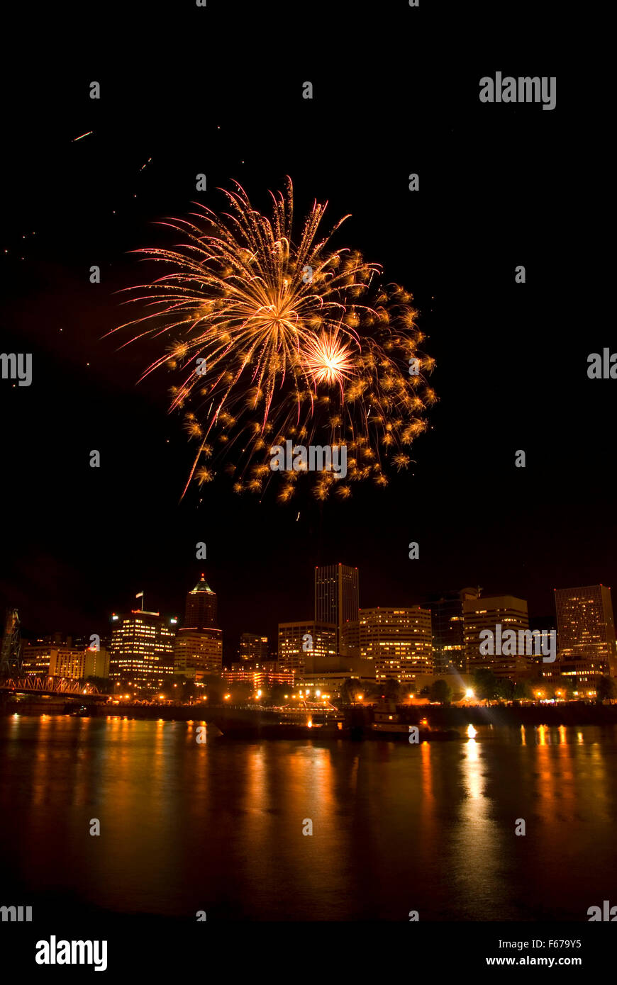 Fireworks during Cinco de Mayo Fiesta, Eastside Esplanade, Portland ...