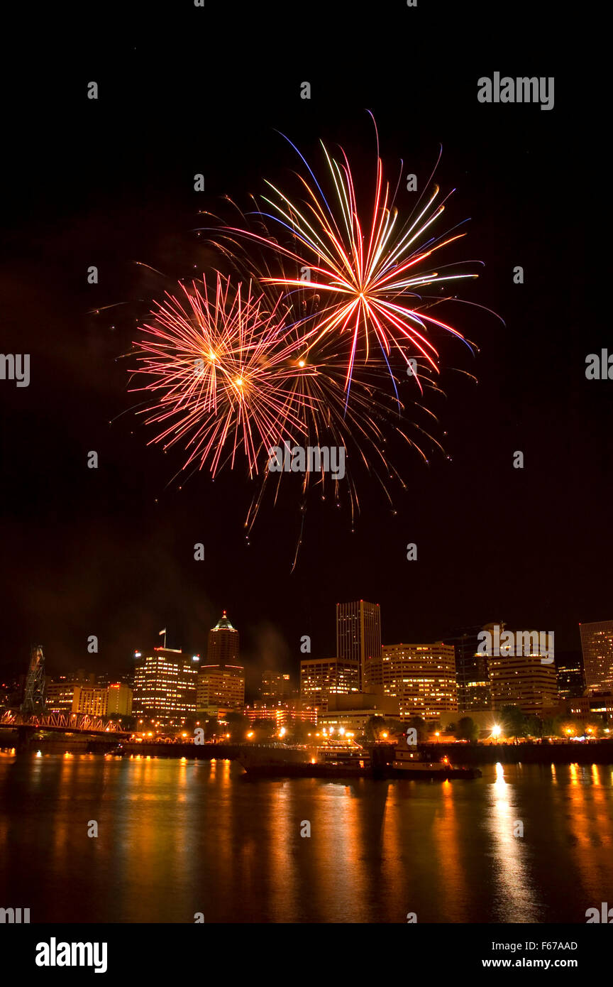 Fireworks during Cinco de Mayo Fiesta, Eastside Esplanade, Portland ...