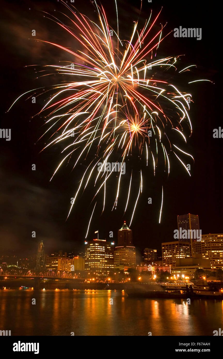 Fireworks during Cinco de Mayo Fiesta, Eastside Esplanade, Portland ...