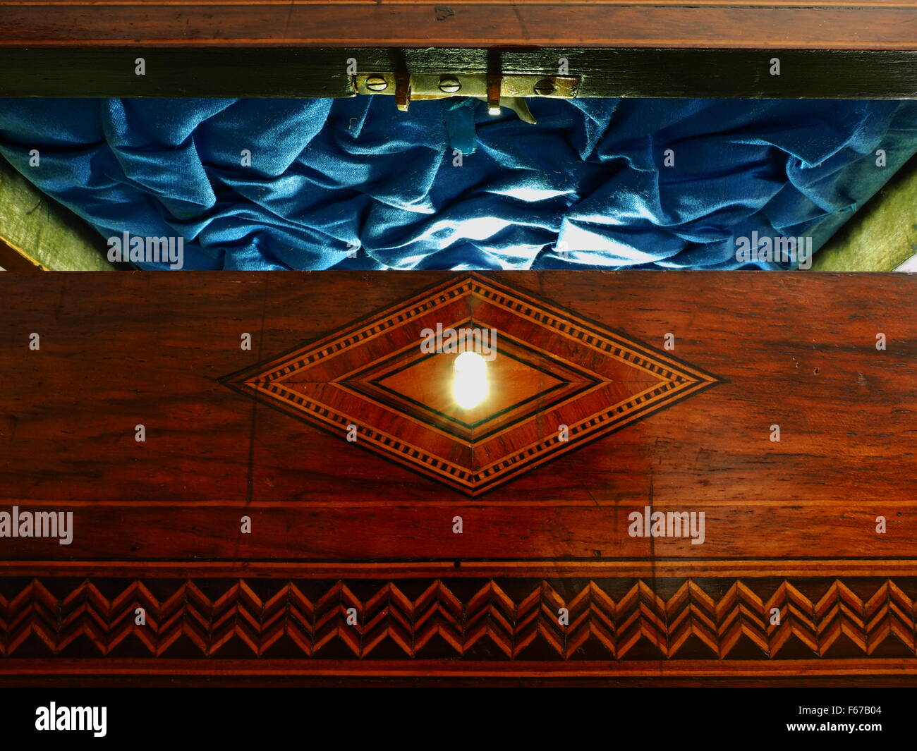 Mysterious opening wooden box Stock Photo - Alamy