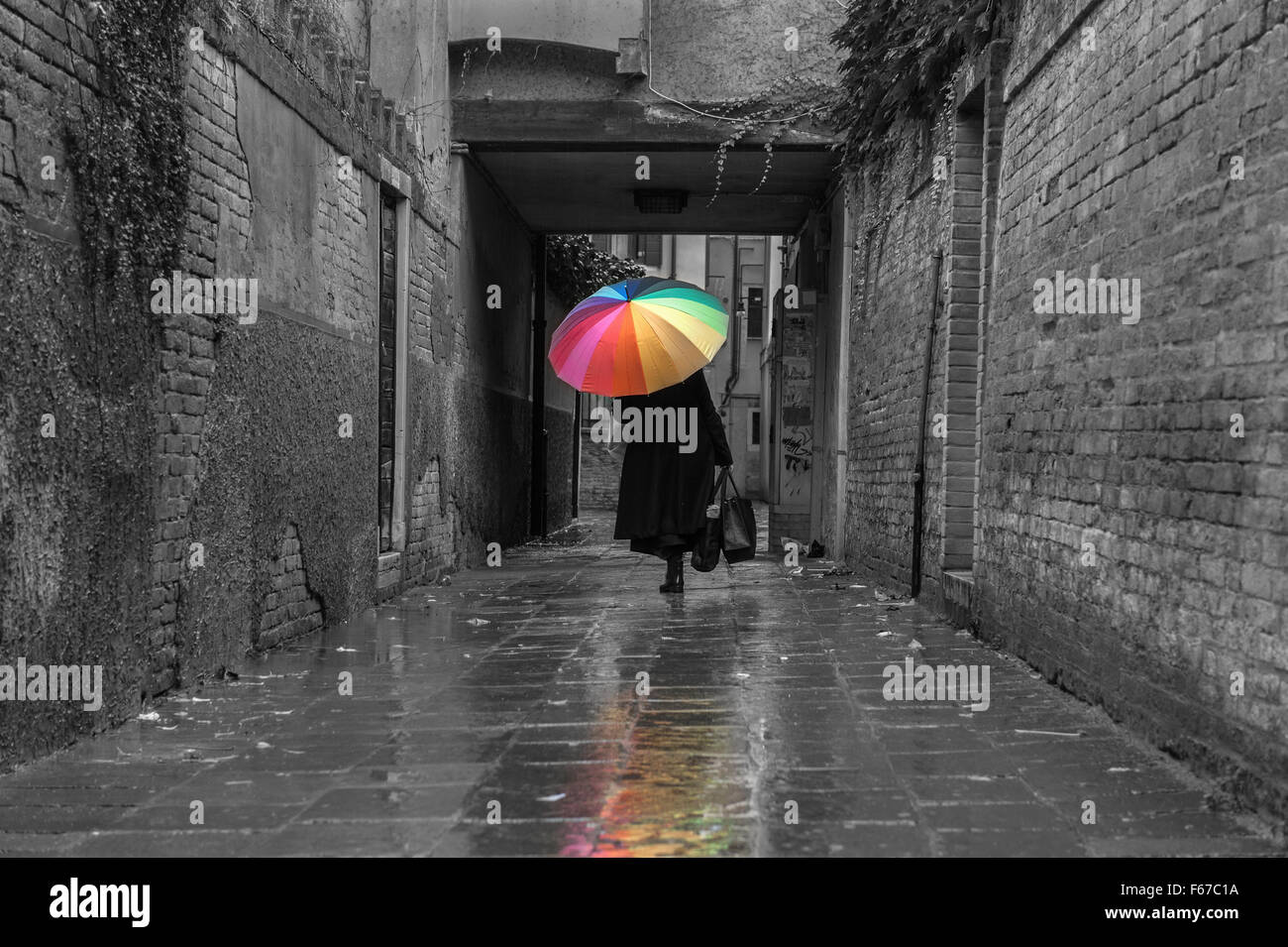 Colours and reflections of Venice in the rain Stock Photo - Alamy