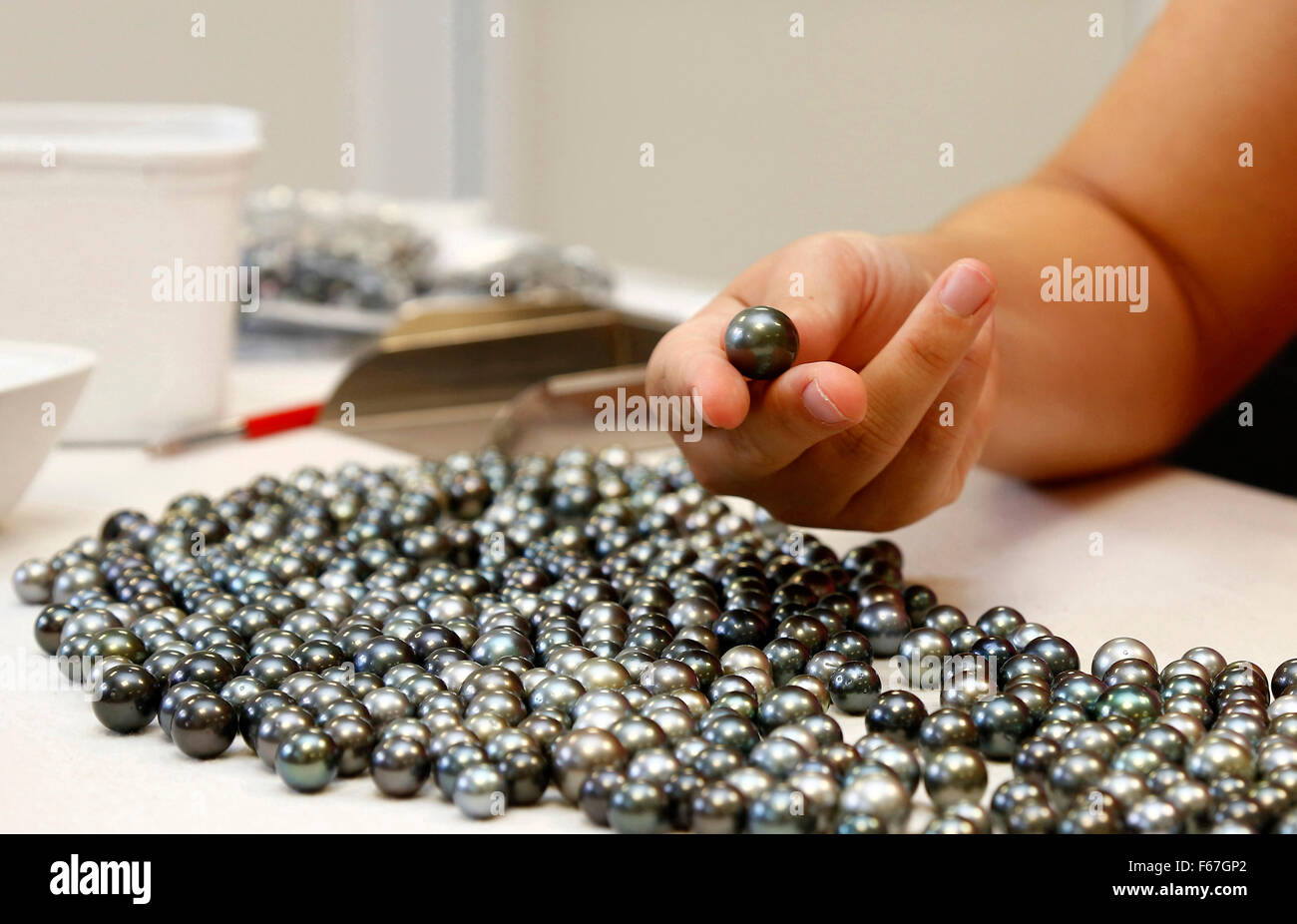 Tahitian Black Pearls High Resolution Stock Photography and Images - Alamy