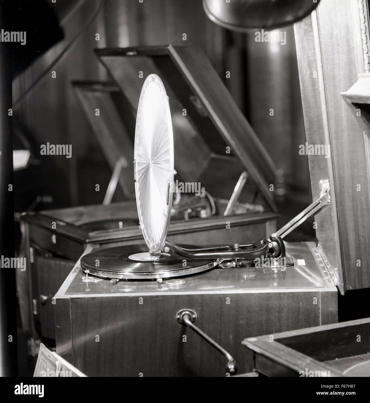 1950s, historical, an early 20th century musical phonograph (gramophone ...