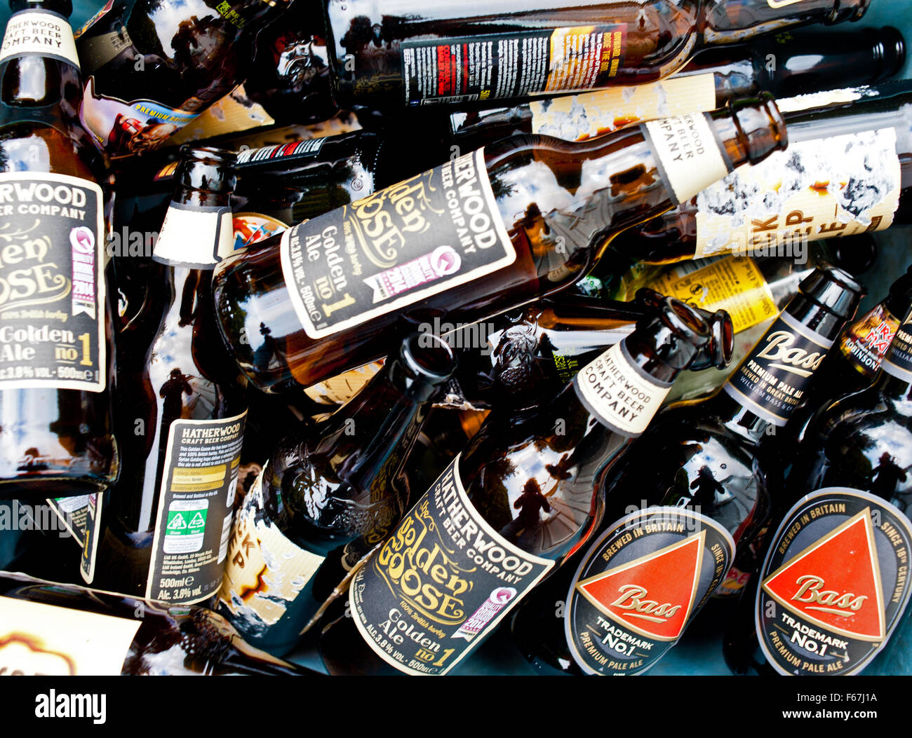Crate of beer hi-res stock photography and images - Alamy