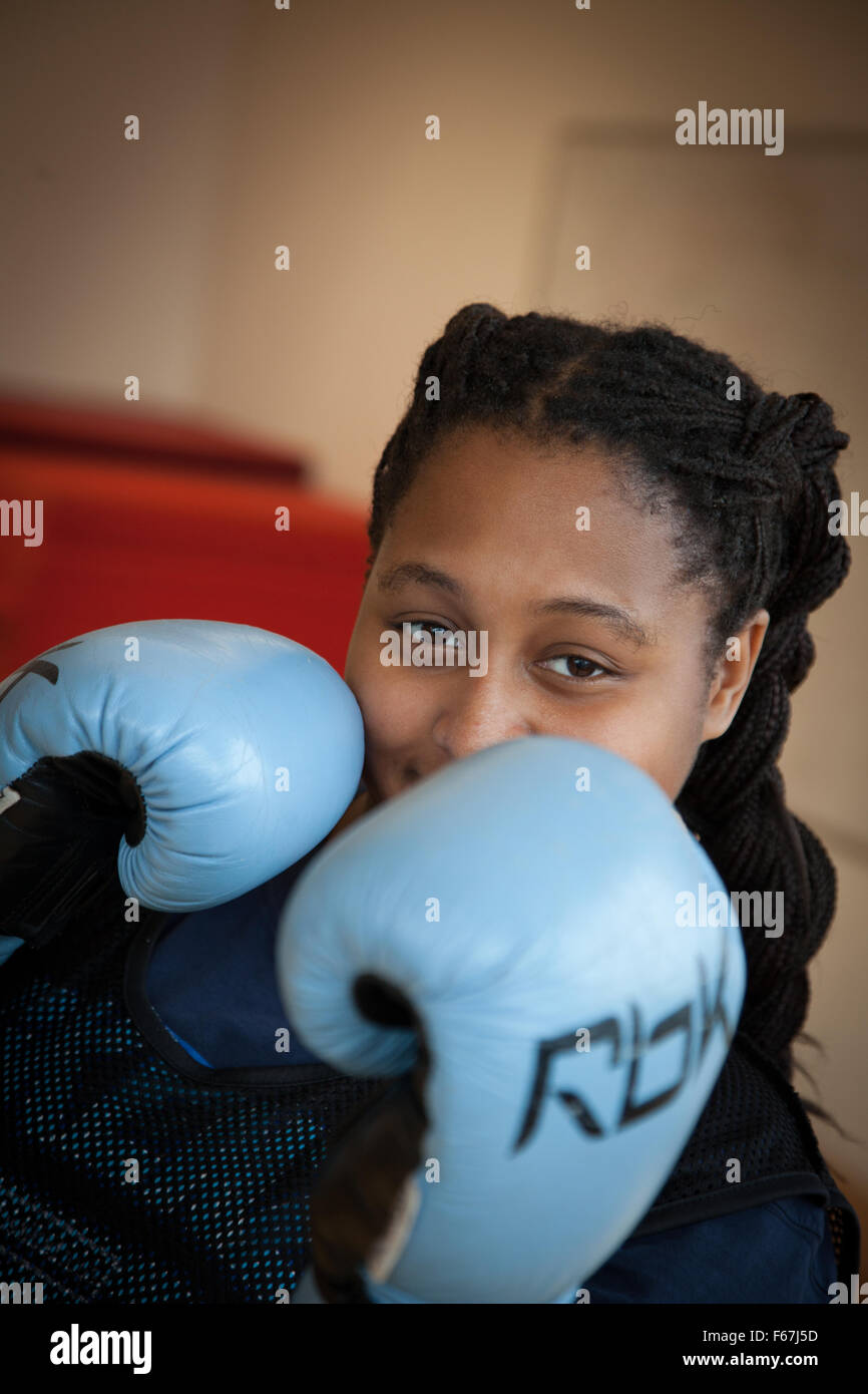 Portrait of a black female boxer Stock Photo - Alamy