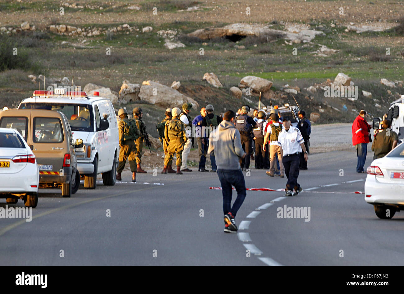 Hebron, West Bank, Palestinian Territory. 13th Nov, 2015. Israeli ...