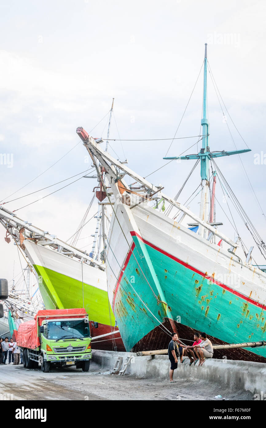 Phinisi ships at Sunda Kelapa Harbour in Jakarta Indonesia Stock Photo ...