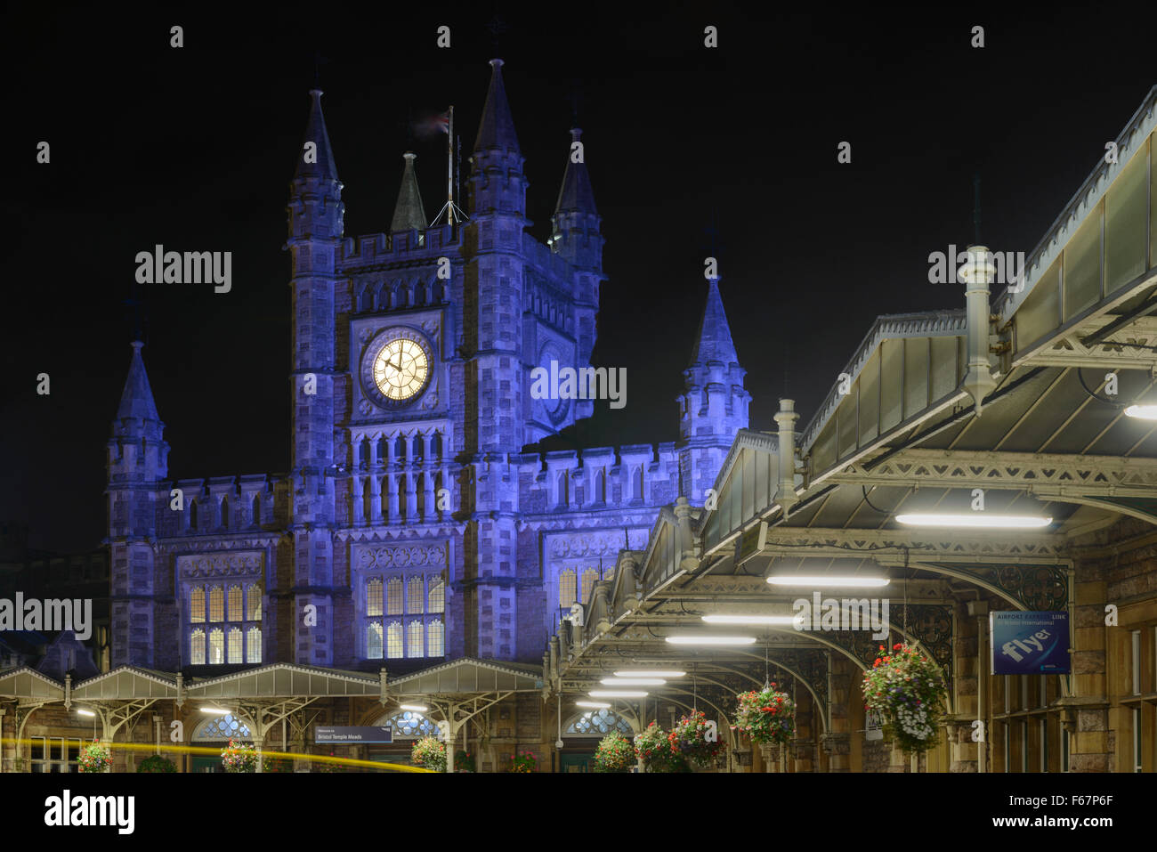 Bristol Temple Meads Train Station illuminated at night Stock Photo - Alamy