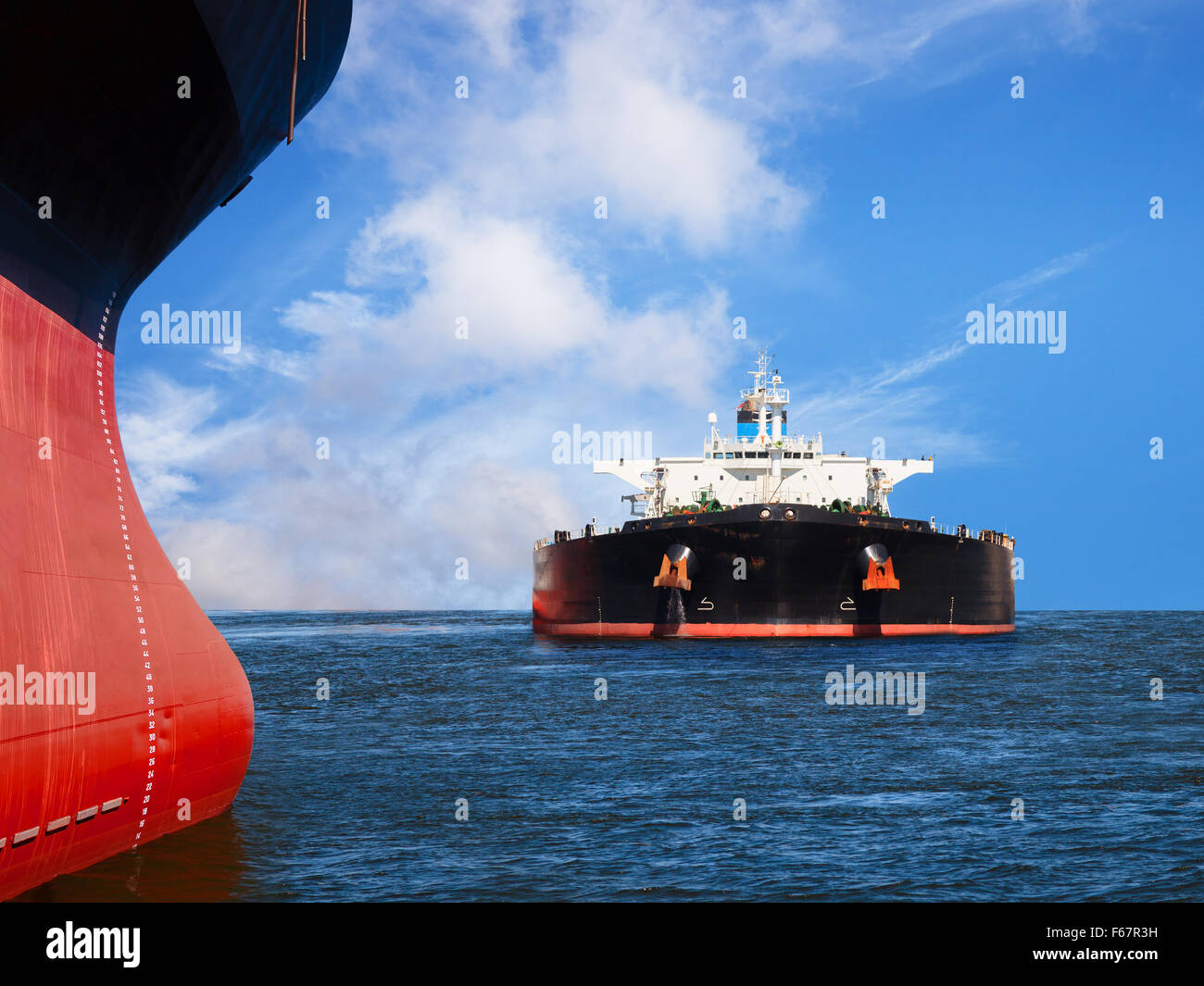Collision at sea hi-res stock photography and images - Alamy