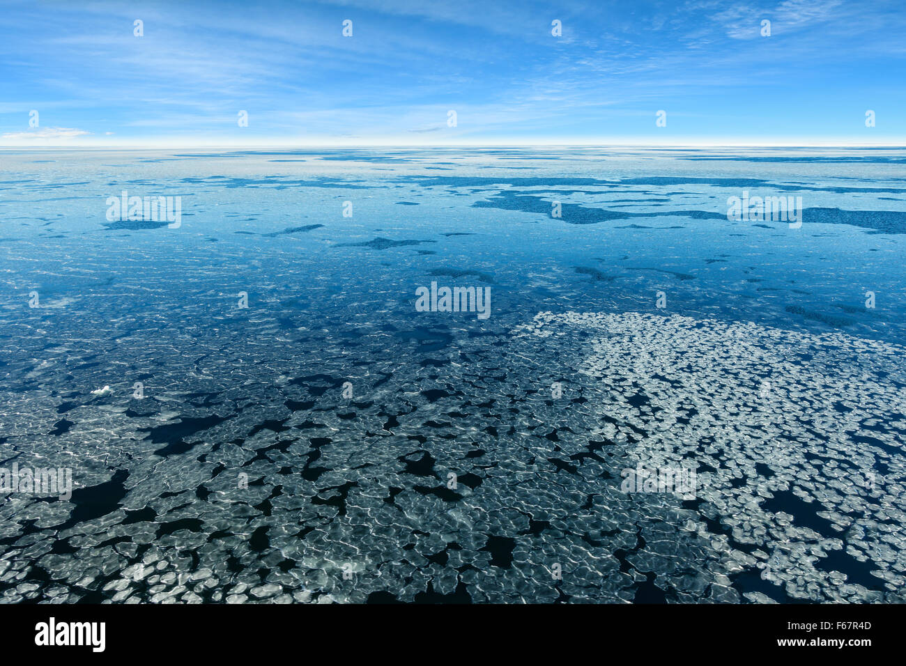 Frozen sea cracked ice hi-res stock photography and images - Alamy