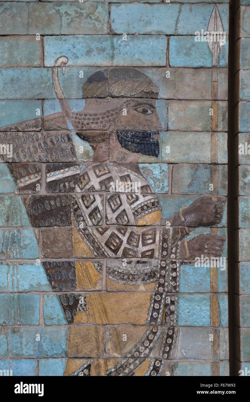 Frieze of Archers. Persian soldier. Palace of Darius the Great. 6th ...