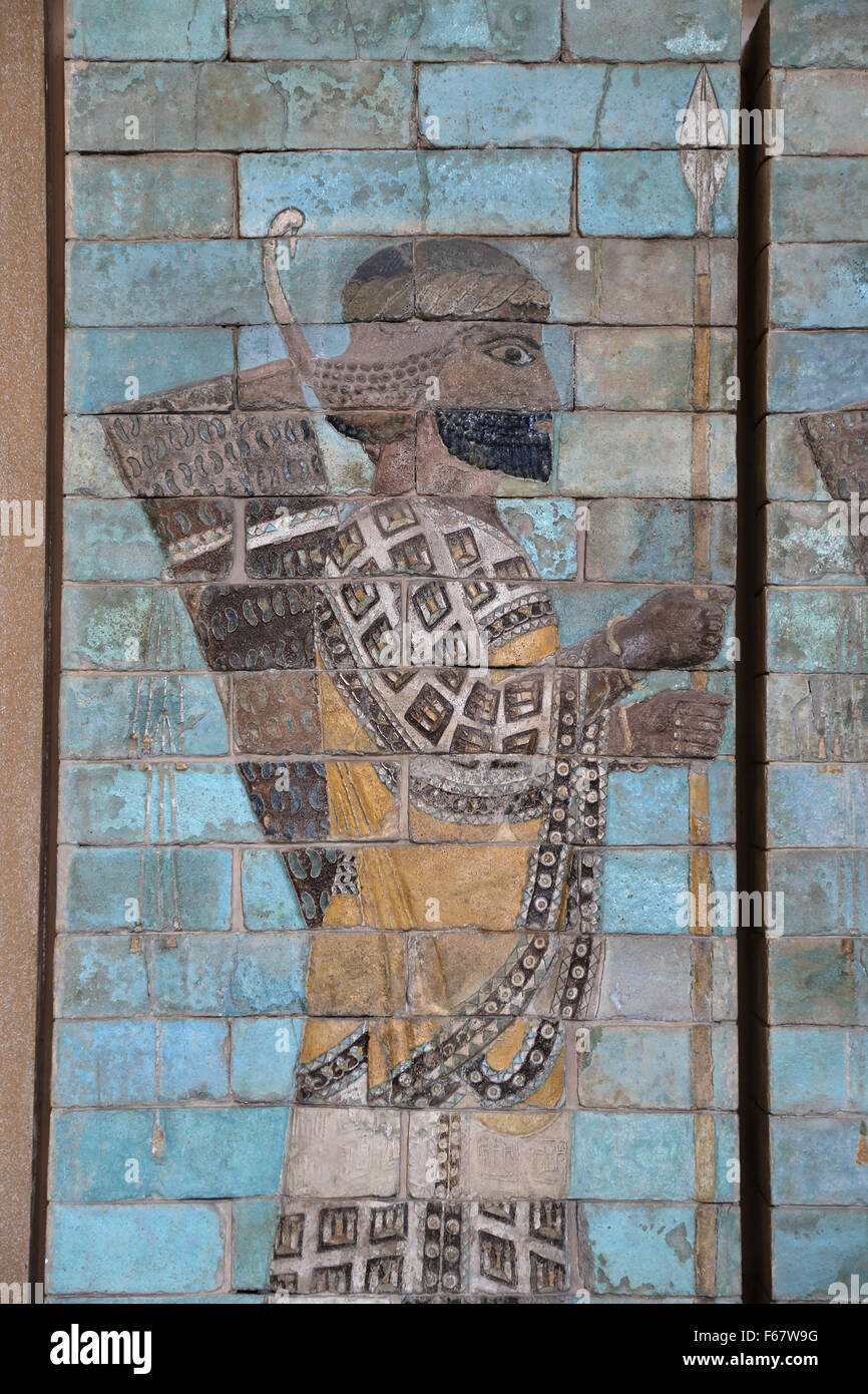 Frieze of Archers. Persian soldier. Palace of Darius the Great. 6th ...