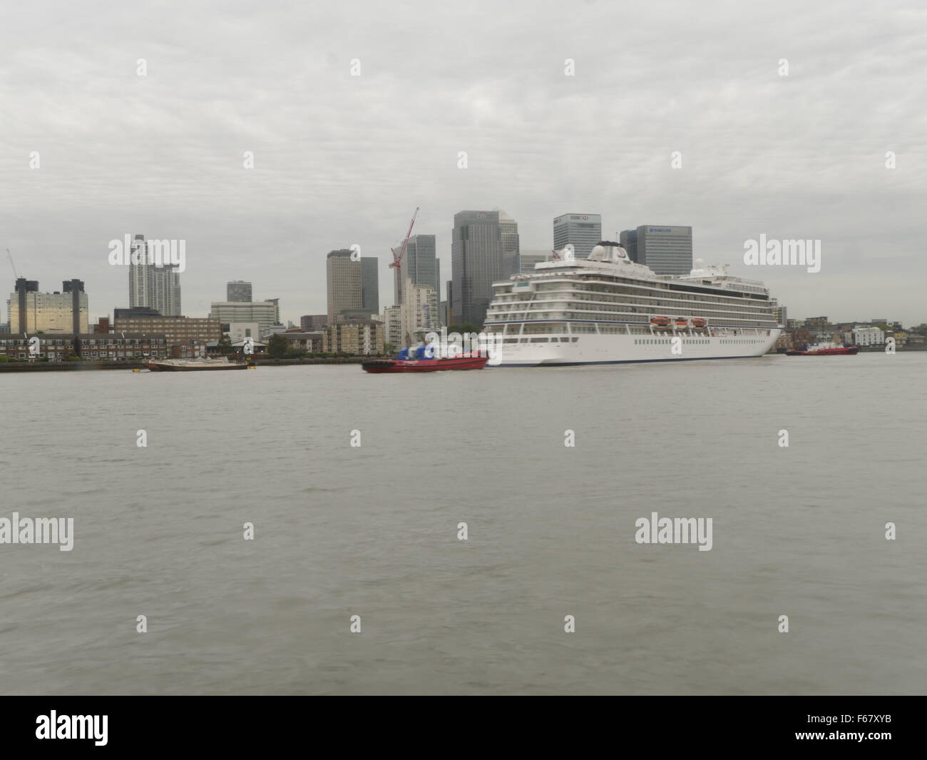 Cruise Ship Arriving in Greenwich with Canary Wharf in Background ...