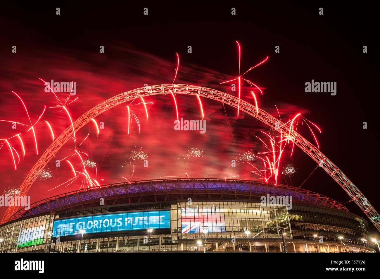 Wembley arch fireworks hi-res stock photography and images - Alamy