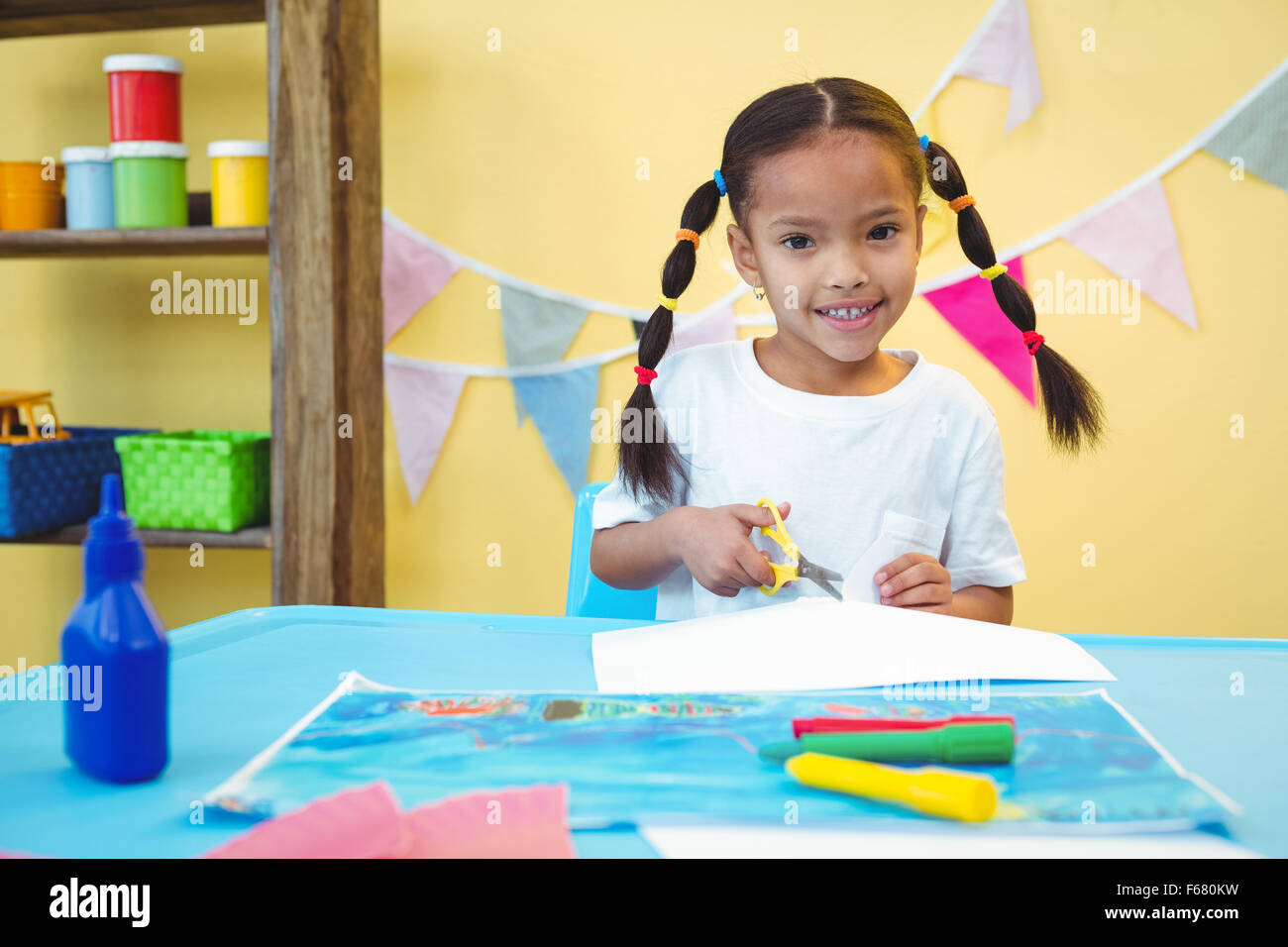 Cutting up paper hi-res stock photography and images - Alamy