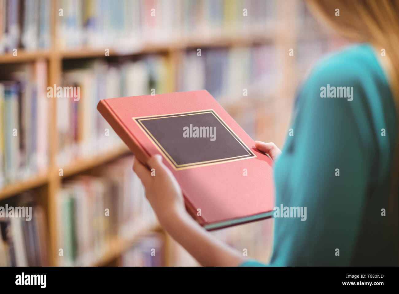 Over the shoulder book hi-res stock photography and images - Alamy