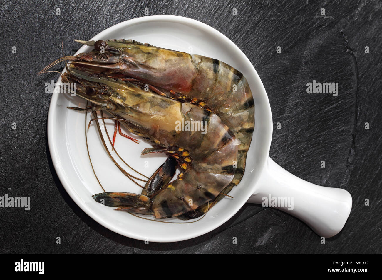 Unpeeled prawns hi-res stock photography and images - Alamy