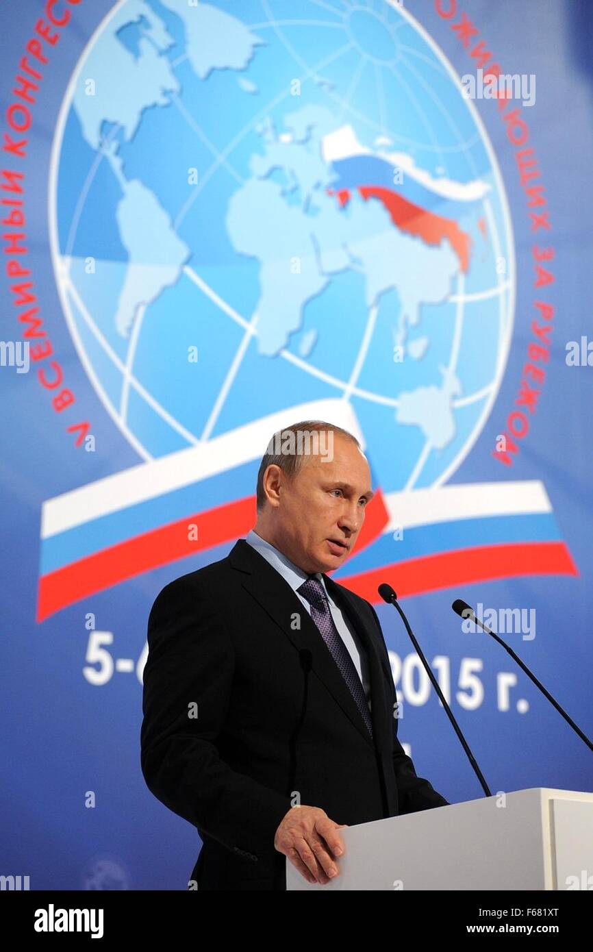 The podium vladimir putin hi-res stock photography and images - Alamy