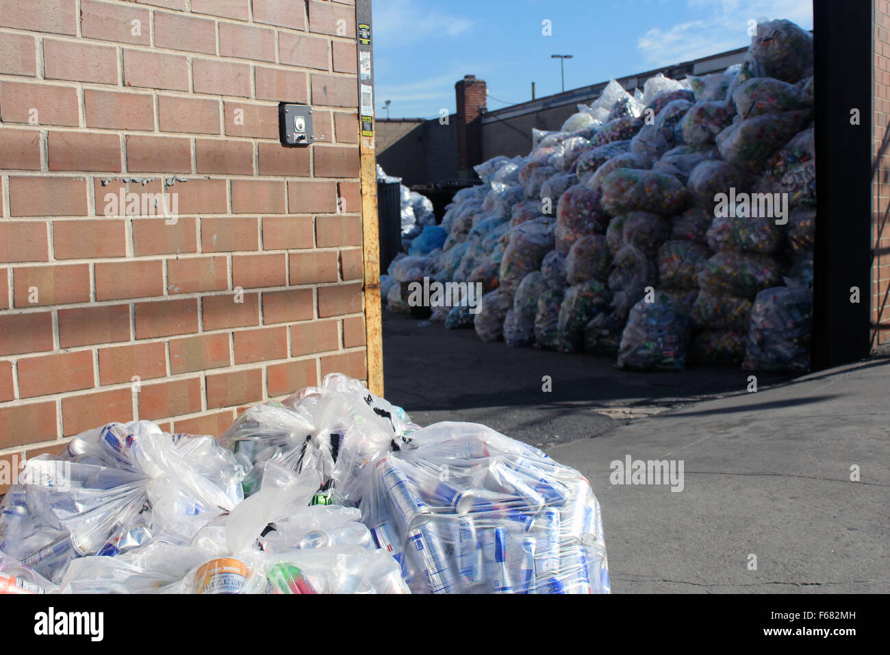 Micro lorry hi-res stock photography and images - Alamy